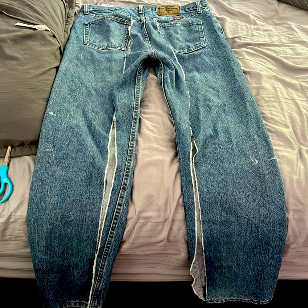 Im Selling My Jeans Because They Ripped But I Heard T… - Gem
